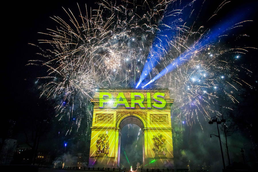 2020 New year celebration in Paris – SMS News Quotidiano